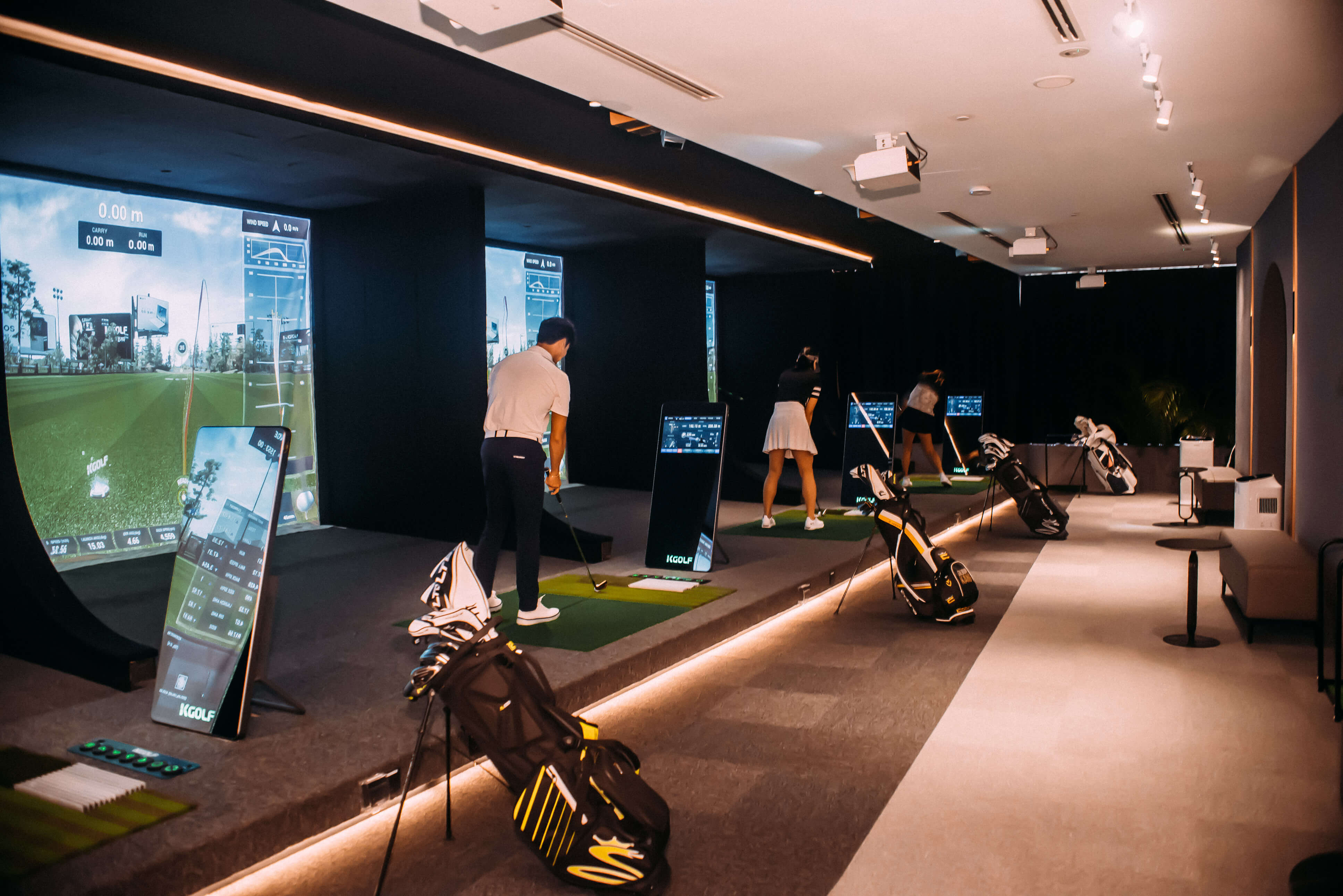 Hidden Castle Golf Club | Premium Indoor Golf Club
